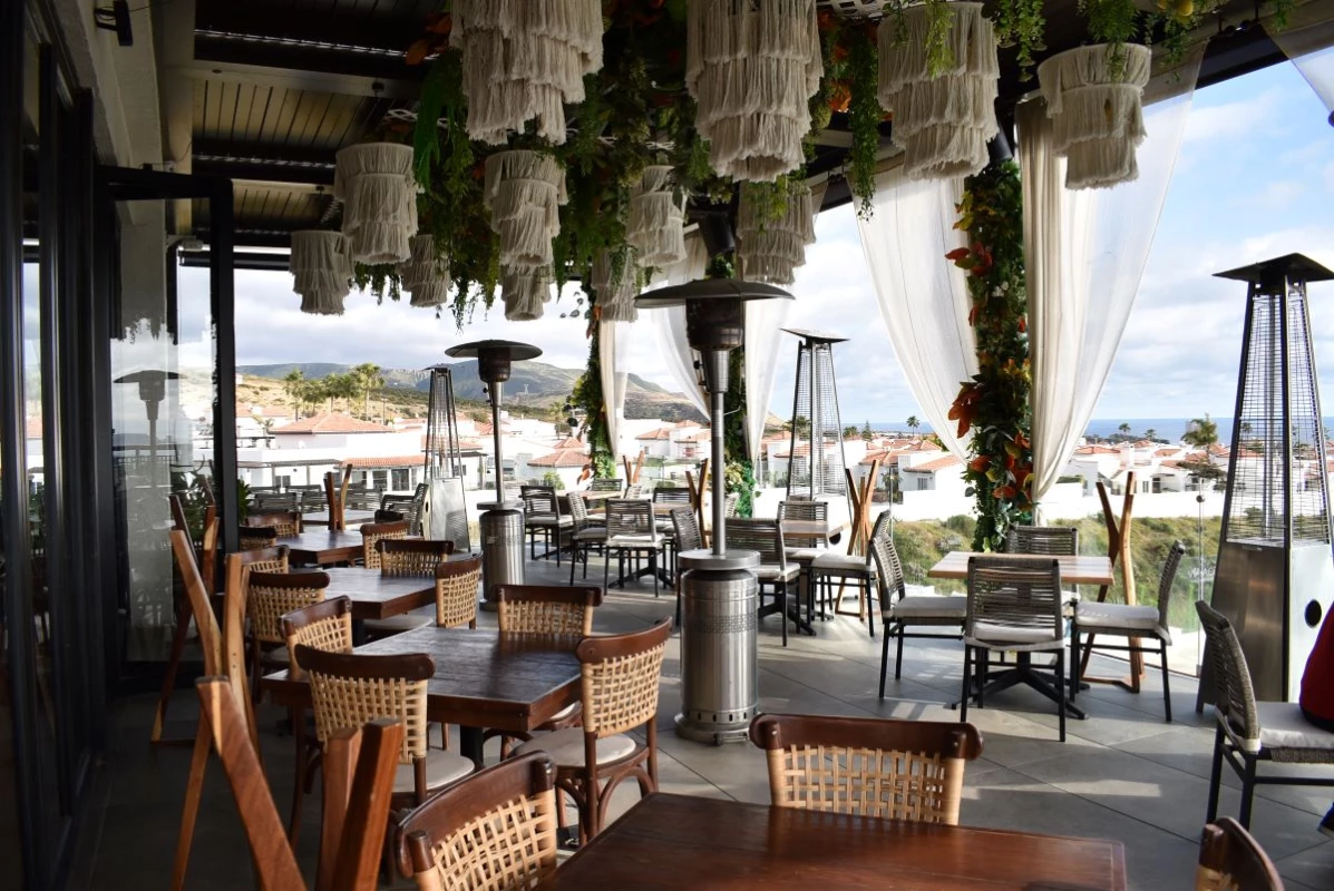 Lazzo de Tinto "el Penthouse de la Baja"