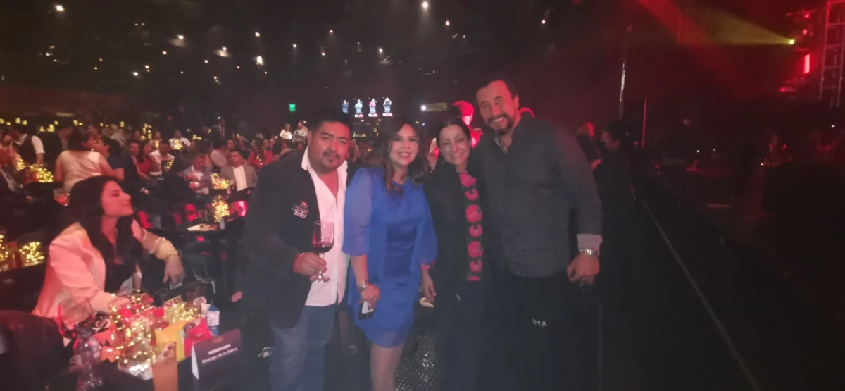 Mario Medina galardonado como "un mexicano de 100" por La Costeña