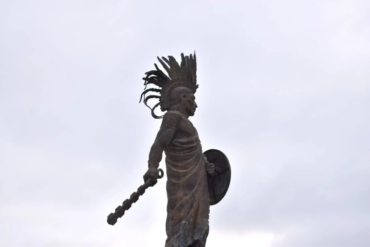 Monumento al Emperador Cuauhtémoc Monumentos, estatuas y fuentes en Tijuana
